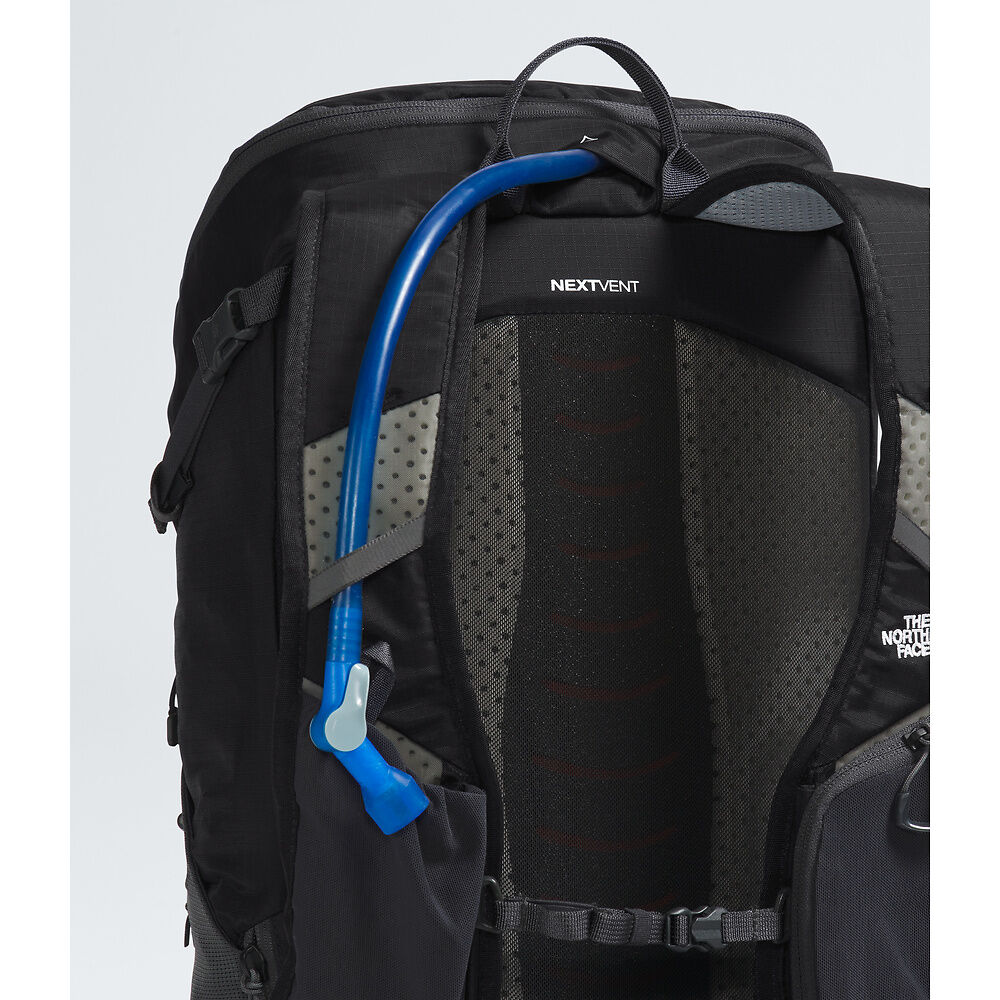 Trail Lite 24-Litre Backpack TNF BLACK-ASPHALT GREY-NPF | The North Face New Zealand